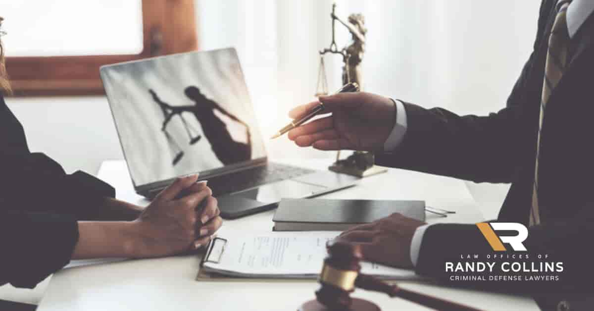 When to Call a Criminal Defense Lawyer